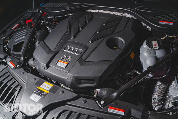 [시승기] 베스트 플래그십 세단은 누구? 제네시스 G90 VS 아우디 A8 L